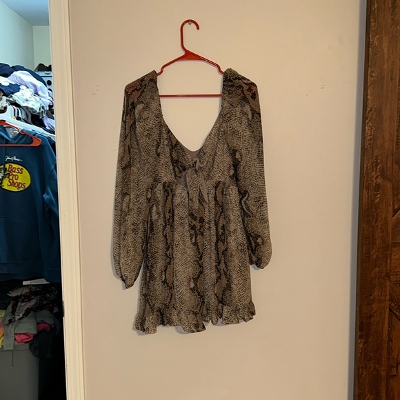 Skylar + Madison | Dresses | Snake Skin Dress Open Back Tie Front Dress ...